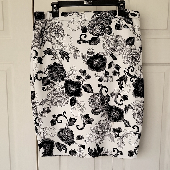 Faith and Joy | Skirts | Faith Joy 24 Floral Black And White Skirt ...